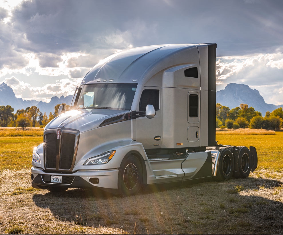 Kenworth T680 Signature Edition Celebrates Company’s 100th Anniversary ...